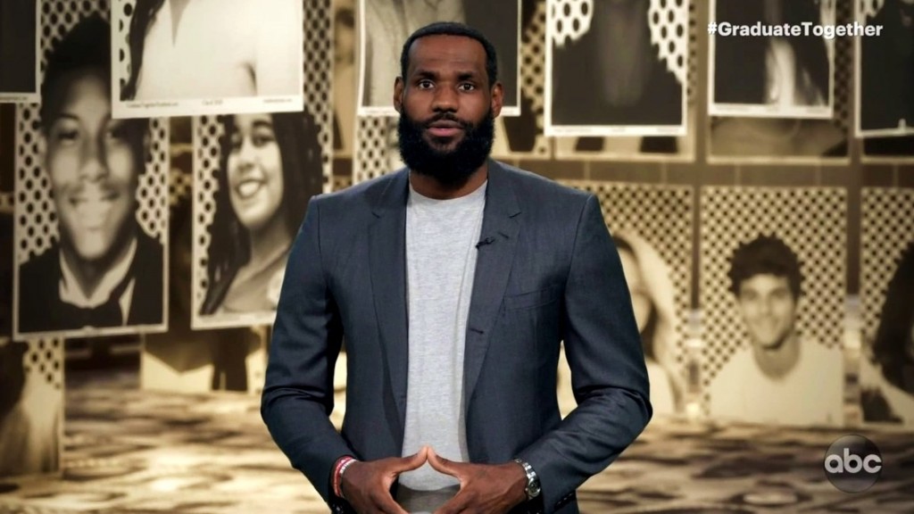 LeBron James organizo una ceremonia virtual para graduados de ...